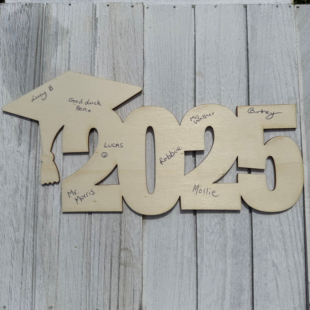 2025 Leavers Signature Board – A Keepsake to Remember! – Round the Twist